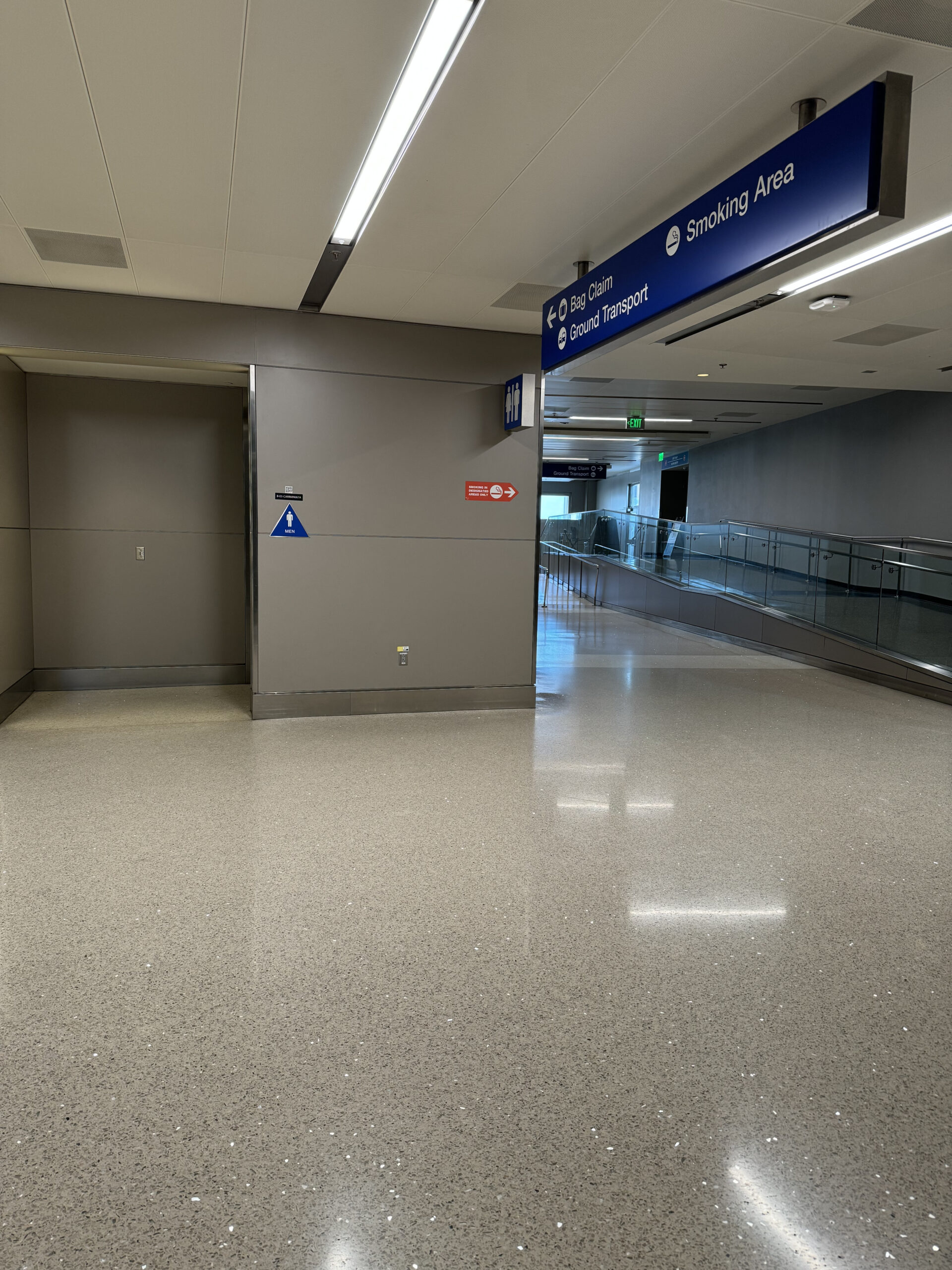 ロサンゼルス空港（LAX）の喫煙所（Smoking Area）はどこにあるのか【2025年】 – dekakeru.jp