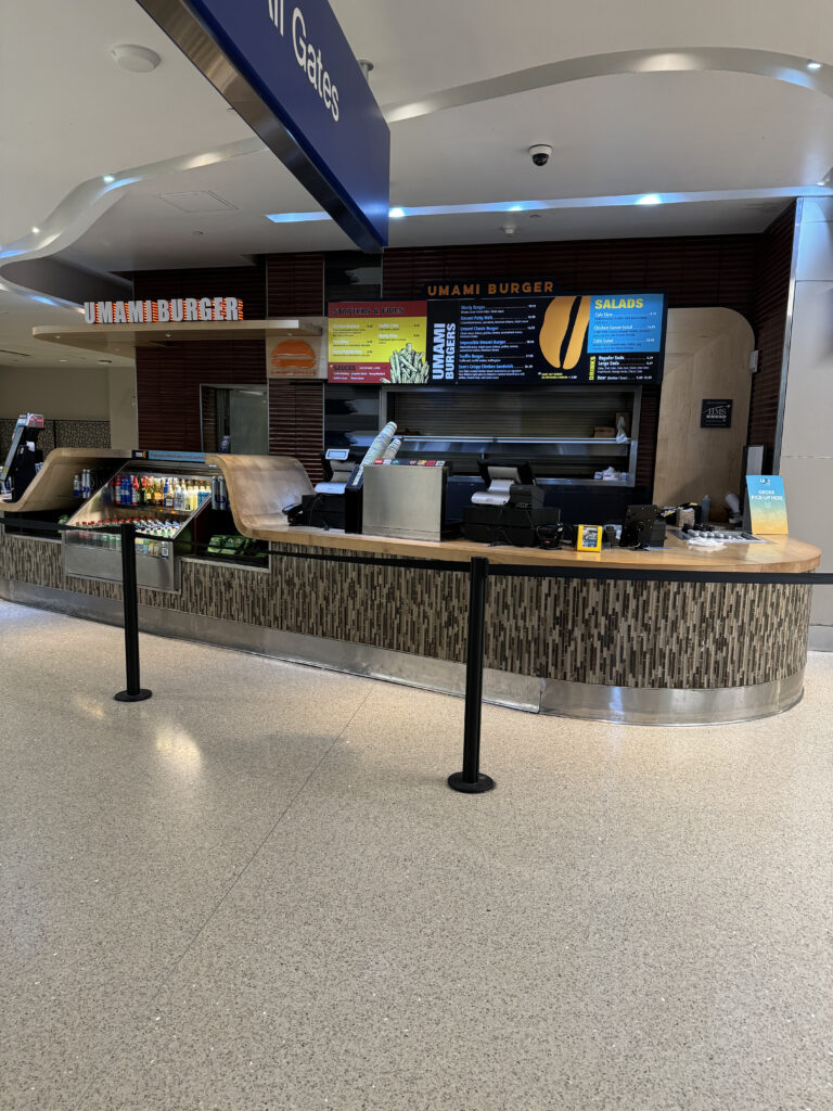 ロサンゼルス空港（LAX）の喫煙所（Smoking Area）はどこにあるのか【2025年】 – dekakeru.jp